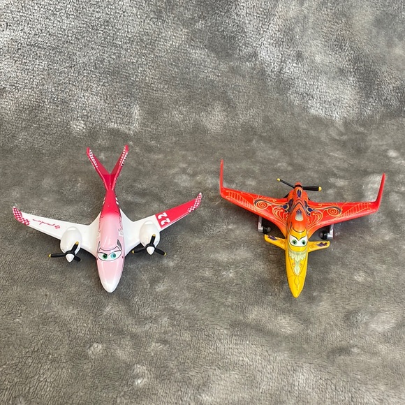 Disney | Toys | Disney Pixar Planes Rochelle Powder 22 Ishani 55 Scale ...